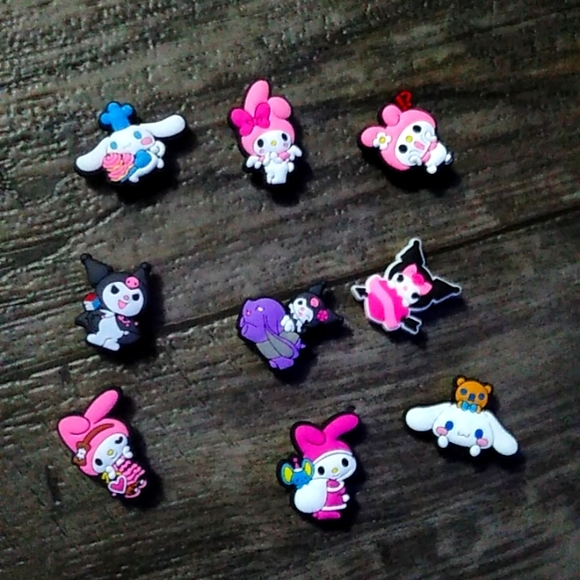 Kuromi | Shoes | Pc Croc Jibbitz Hello Kitty Friends Cinnamon Roll ...